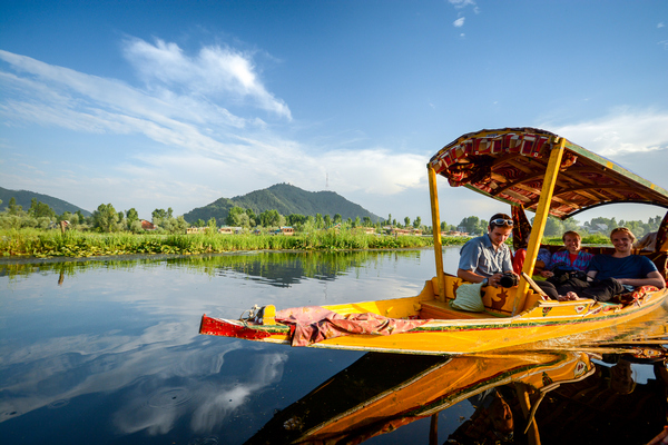 Shikara Ride in Srinagar, Kashmir - Shikara Ride in Dal Lake
